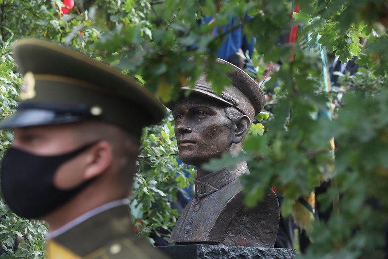 Monument to partisan leader, Adolfas Ramanauskas-Vanagas, unveiled