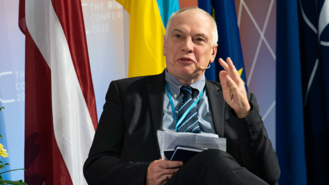 Prof Lindley-French: We have to engage Russians on currency of power